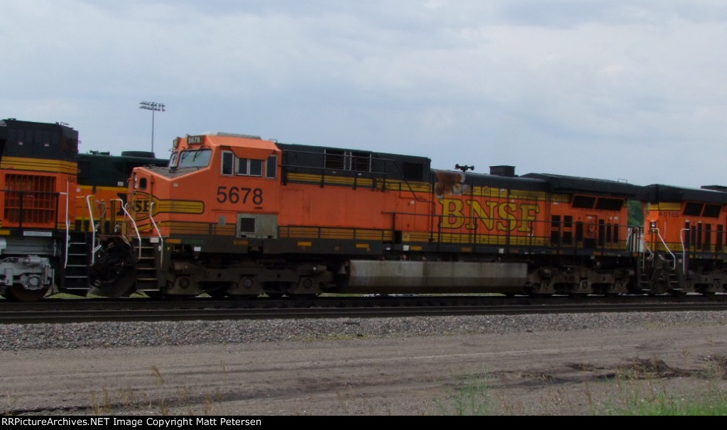 BNSF 5678